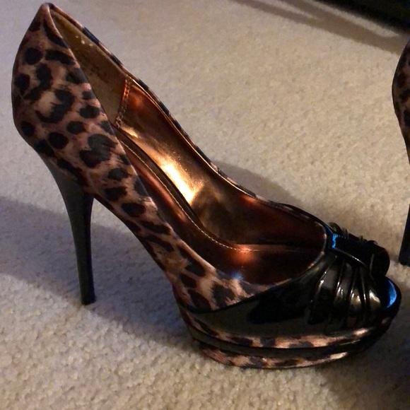 BAMBOO | Shoes | Leopard Black Patent Leather Platform Heels | Poshmark